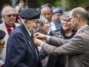Joseph Vogelgesan­g, ancien combattant, reçoit la Légion d’honneur à ...