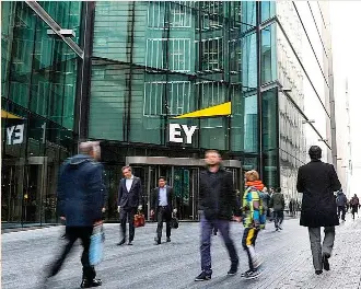 Dividirse o no dividirse: EY afronta la mayor decisión de su historia ...