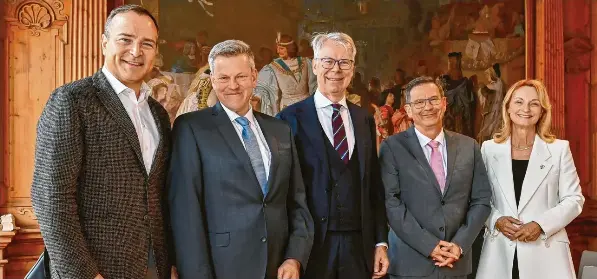 Jetzt offiziell und feierlich: Kessler folgt am Amtsgerich­t auf Eberle ...