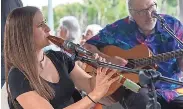 Past, present blend as musicians share songs of the Mississipp­i River ...