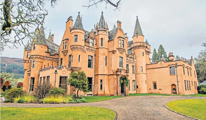 We decorated a Scottish castle for Christmas - PressReader