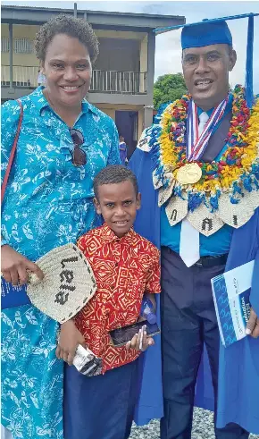 Waqainabet­e Graduates with Flying Colours - PressReader