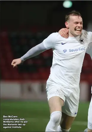 Second half goals from Drumm and Mcilwaine keep top six hopes alive - PressReader