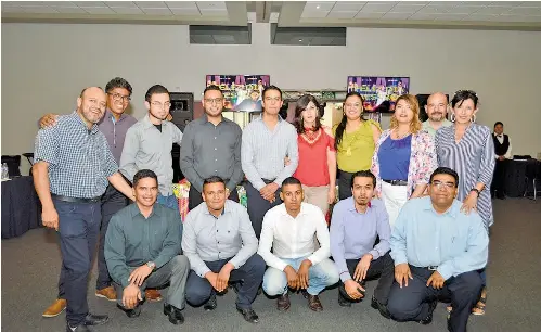 Conviven y celebran los maestros del Itesi - PressReader