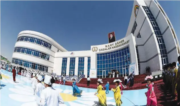 Khalifa Foundation carries out 40 health projects worldwide - PressReader