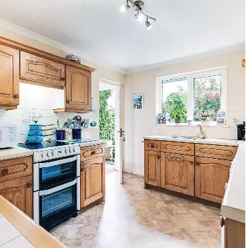 LIGHT AND SPACIOUS - PressReader