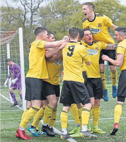 IT’ S ADVANTAGE COVE IN PYRAMID PLAY-OFF - PressReader