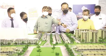 Abg Johari officiates at groundbrea­king ceremony for affordable ...