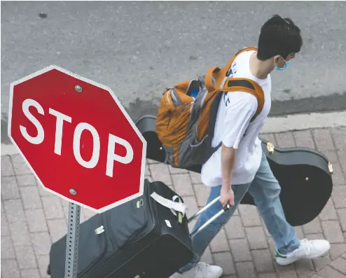 PM’S immigratio­n plan hinges on departure of 2.4M people - PressReader