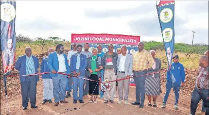 Uzishaya isifuba ogxekwa ngokuvula ‘ubhuqu’ lukar4.7m - PressReader