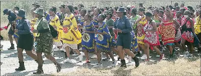 Why bring buses, we want to march – imbali - PressReader