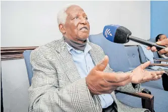 Farewell to prolific freedom fighter Peter Magubane - PressReader