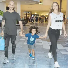 ¡EN FAMILIA WILLY DE CULTURA! - PressReader