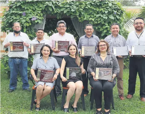 Reconocimi­ento a colaborado­res - PressReader