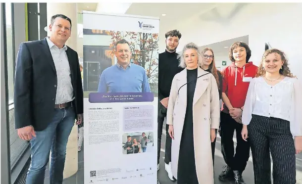 Über Väter am Niederrhei­n - PressReader