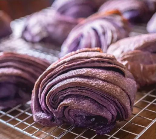 Chicago chemist-turned-baker has created an ube croissant that’s ...
