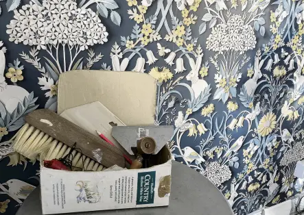 Wallpaper a speedy makeover - PressReader