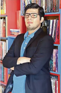 El escritor Gastón Calderón presenta una nueva edición de novela ...