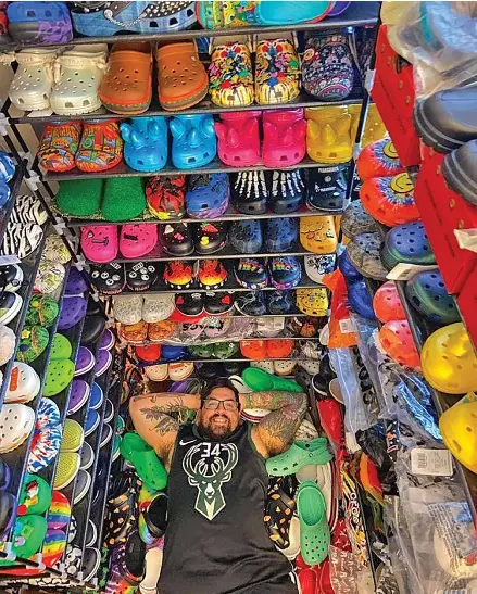 Connecticu­t’s ‘Croc king’ collects more than 2,000 pairs of Crocs - PressReader