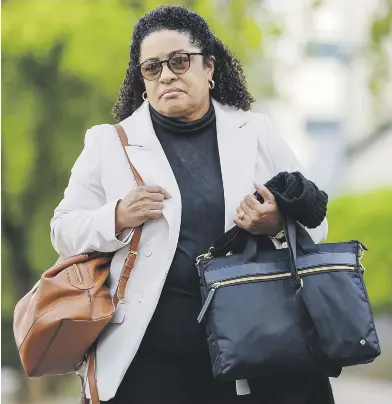 Comienza el desfile de la prueba - PressReader