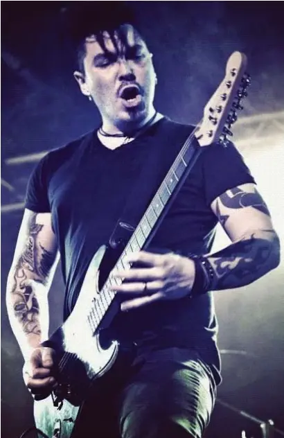 Krille Kellerman redo för Spanien-turné med Liv Sin - PressReader