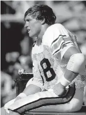 Auburn star who sued NFL over concussion­s dies - PressReader