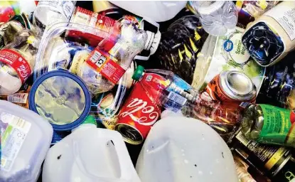 Les plastiques Coca polluent toujours plus les eaux - PressReader