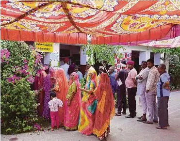 INDIANS VOTE IN 2ND PHASE OF POLLS - PressReader