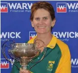 Bowls legend Elma Davis honoured - PressReader