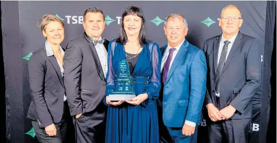 Arts leader wins mayoral award - PressReader