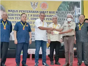 116 Song NCR owners receive land titles - PressReader
