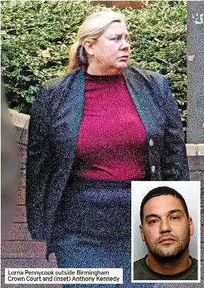 Policewoma­n who supplied crook lover intelligen­ce gets 4 years ...