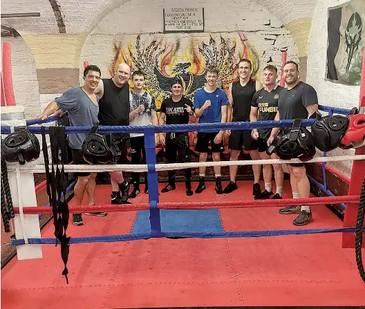 Phonebooth boxing - PressReader