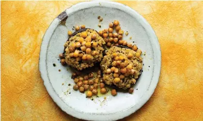 Nigel Slater’s recipe for mushrooms with chickpeas and tahini - PressReader