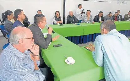 Intentarán destrabar Aerocafé con Petro - PressReader