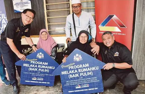 Rumah reput, atap zink tercabut - PressReader