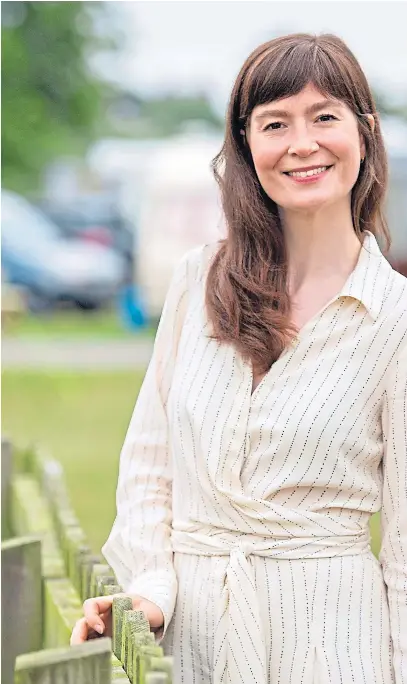 ‘Barack and Michelle would be great On Bargain Hunt. They would be hard to beat’ - PressReader