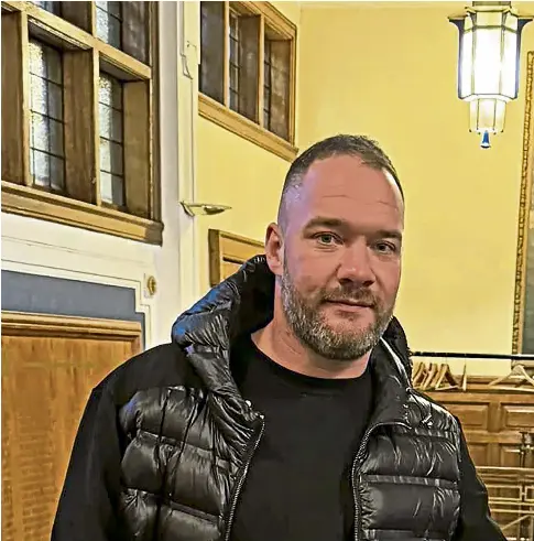 Attacker ‘saw red mist’ and battered pub-goer with ice hockey stick ...