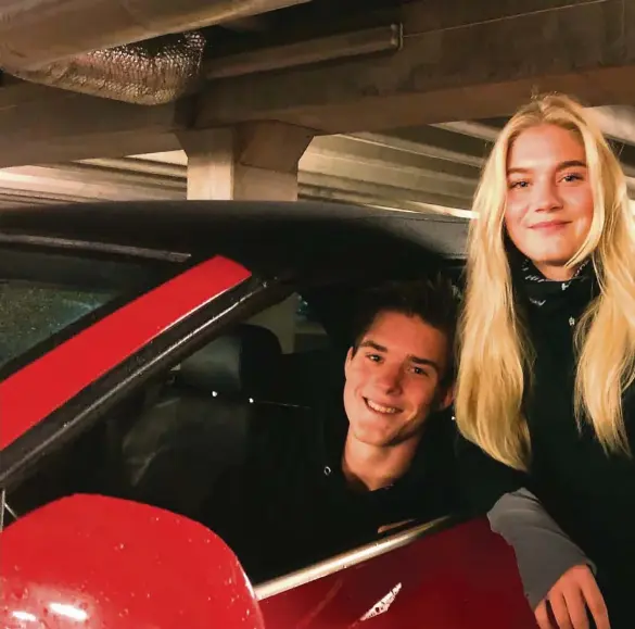 På et blunk var trilling ene på veien - PressReader