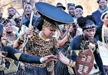 Sandile Zungu’s wedding sees celebratio­n of Zulu tradition - PressReader