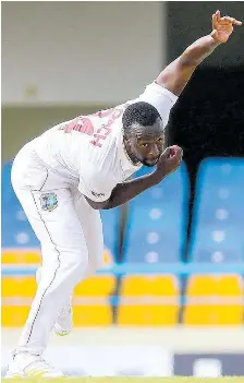 Kemar Roach destroys Bethell’s Warwickshi­re with six-wicket haul - PressReader
