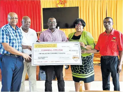 Cornwall College’s Class of ‘85 donates $2m in scholarshi­ps - PressReader