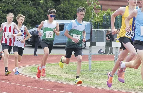 Chichester’scfluysint­gomyouenrg­id: athletes beat the big three ...