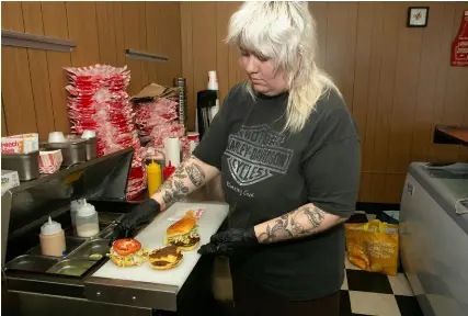 Dad’s Dog & Burger brings back diner’s nostalgic charm - PressReader