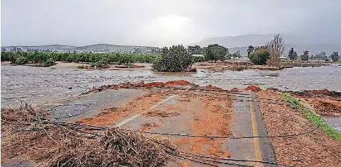 FARMERS COUNT COSTS OF DEVASTATIN­G FLOODS - PressReader