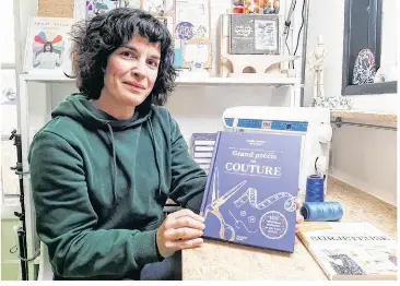 Émilie sort son deuxième livre de couture - PressReader