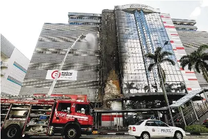 Jail for man who duped firms over fire safety certificat­ion of cladding - PressReader