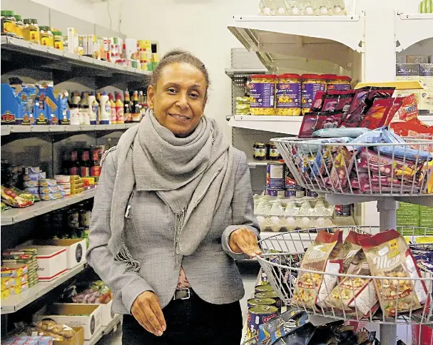 Amani och Ibrahim öppnade butiker med mat från den egna kulturen ...