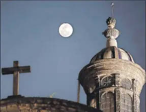 Agosto, dedicado a la Luna - PressReader