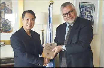 Professor Timmy Tan, son of tycoon Lucio Tan, - PressReader